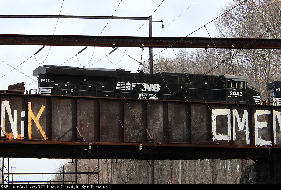 NS ES44AC #8042 on 66Z